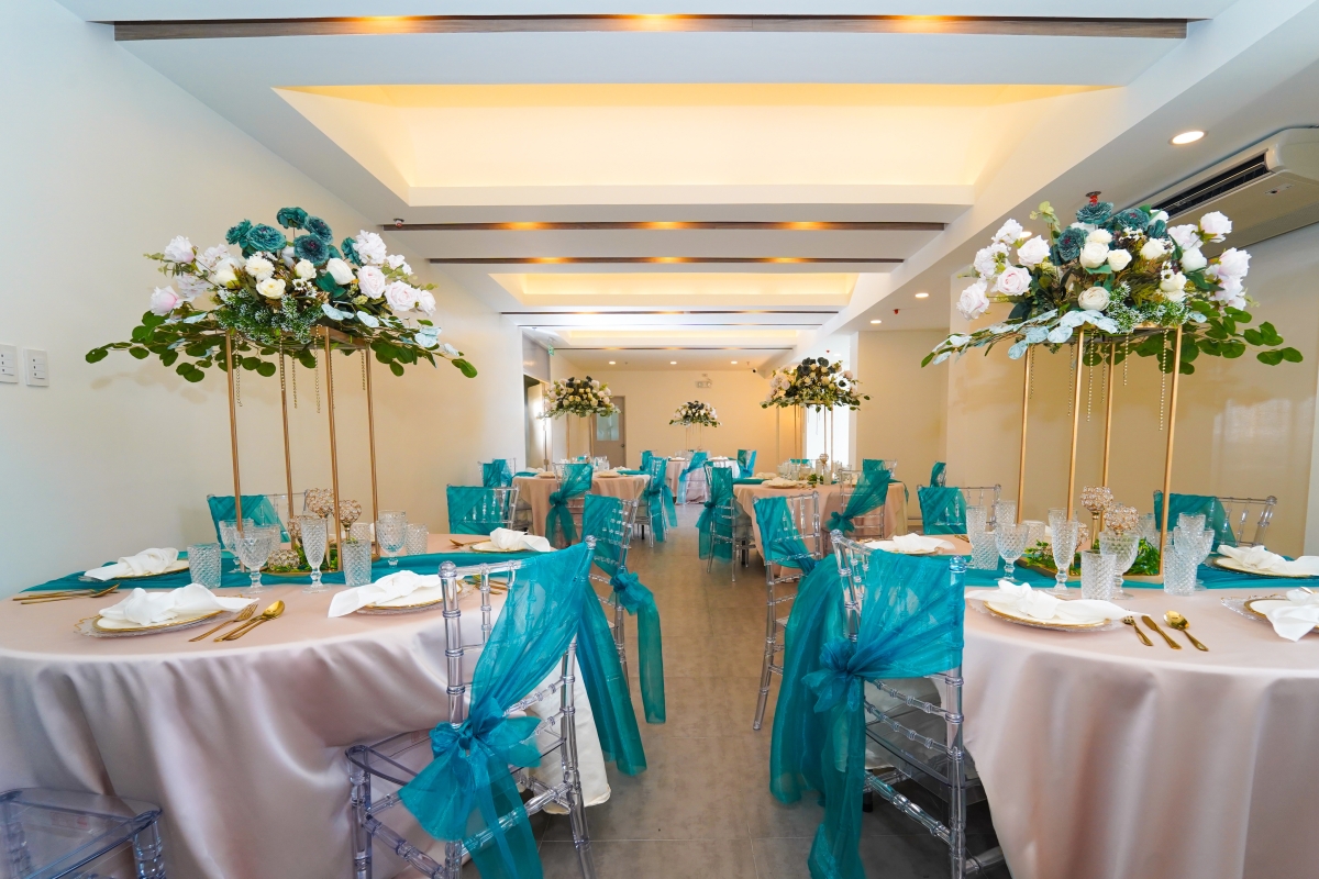 Experience premier California living at Berkeley Suites - Cathay Land Inc.